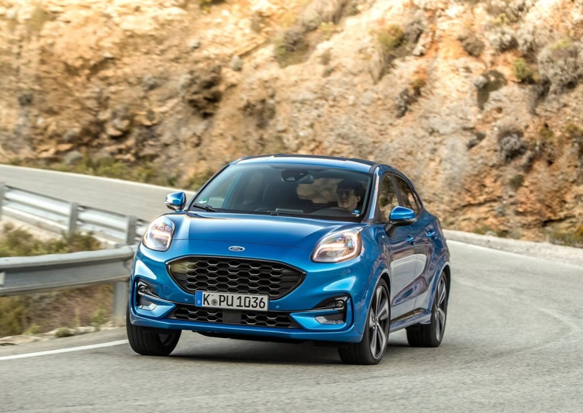Ποιο SUV; Ford Puma ή Toyota Yaris Cross; | Ellada.Press