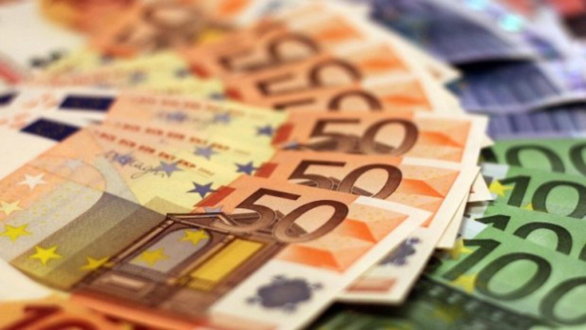 Βραχνάς για τους Ευρωπαίους τα στεγαστικά δάνεια - Από πού «κόβουν» για ...