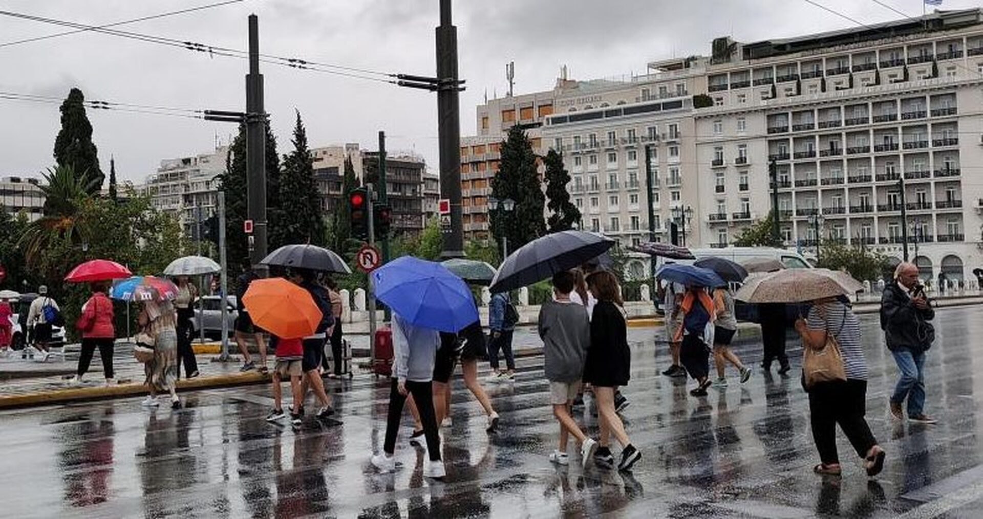 Τέλος ο καλός καιρός: Έρχονται βροχές στην Αθήνα – Πώς θα κάνουμε ...